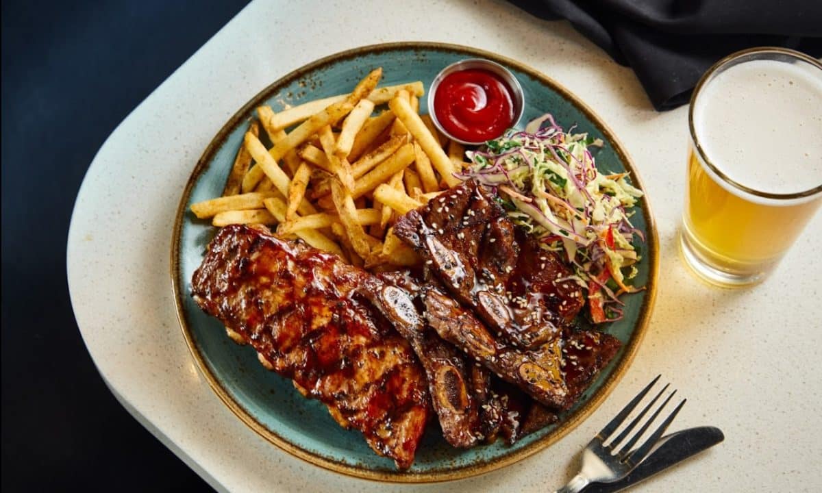 Restaurant in Waterloo | Milestones Grill & Bar